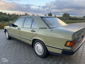 Mercedes-Benz 190 1983 Šauļi, ar dzinēja tilpumu 2.00 L un nobraukumu 101 tūkst. km par 5199 €, foto 7 vietnē AUTOMOTO.COM.LV