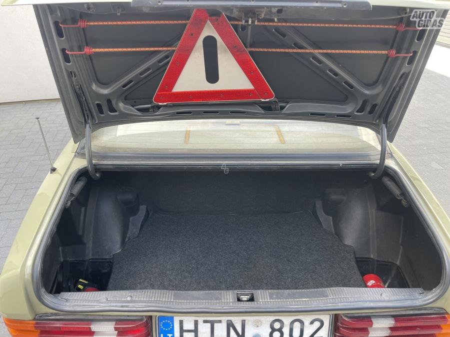 Mercedes-Benz 190 1983 Šauļi, ar dzinēja tilpumu 2.00 L un nobraukumu 101 tūkst. km par 5199 €, foto 14 vietnē AUTOMOTO.COM.LV
