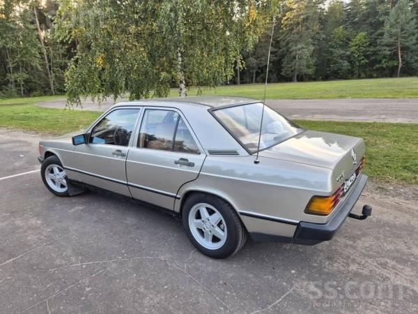 Mercedes-Benz 190 1986 Rīga, ar dzinēja tilpumu 2.00 L un nobraukumu 284 tūkst. km par 3750 €, foto 6 vietnē AUTOMOTO.COM.LV