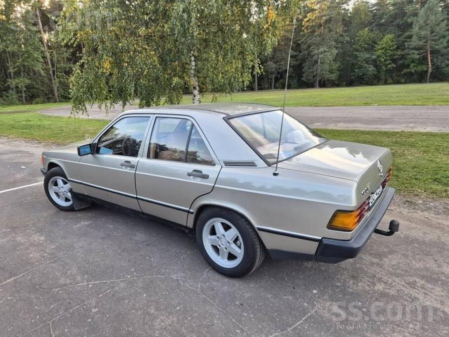 Mercedes-Benz 190 1986 Rīga, ar dzinēja tilpumu 2.00 L un nobraukumu 284 tūkst. km par 3750 €, foto 6 vietnē AUTOMOTO.COM.LV