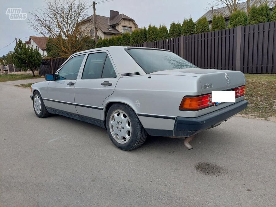 Mercedes-Benz 190 1986 Šauļi, ar dzinēja tilpumu 2.00 L un nobraukumu 287 tūkst. km par 2099 €, foto 4 vietnē AUTOMOTO.COM.LV