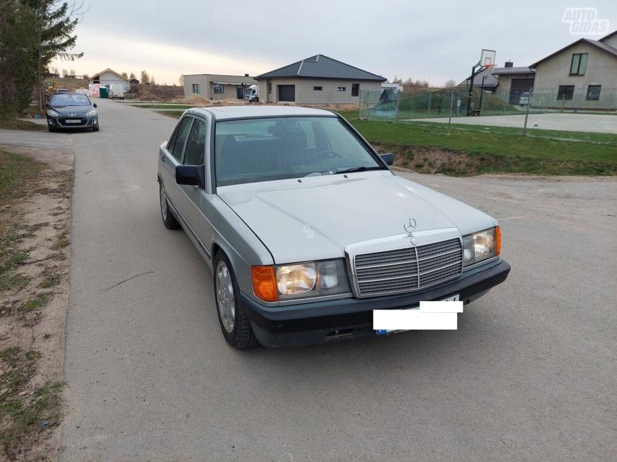 Mercedes-Benz 190 1986 Šauļi, ar dzinēja tilpumu 2.00 L un nobraukumu 287 tūkst. km par 2099 €, foto 6 vietnē AUTOMOTO.COM.LV