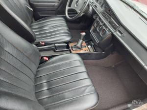 Mercedes-Benz 190 1986 Šauļi, ar dzinēja tilpumu 2.00 L un nobraukumu 287 tūkst. km par 2099 €, foto 36 vietnē AUTOMOTO.COM.LV