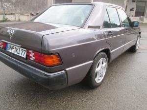 Mercedes-Benz 190 1991 in Kelme, with an engine capacity of 2.00 L and mileage of 193 thousand km for 3950 €, photo 26 on AUTOMOTO.COM.LV