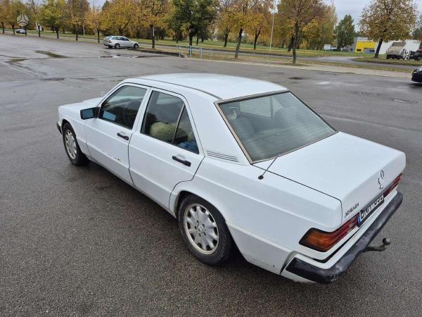 Balts Mercedes-Benz 190 1989 Alīta, ar dzinēja tilpumu 2.00 L un nobraukumu 335 tūkst. km par 1650 €, foto 7 vietnē AUTOMOTO.COM.LV