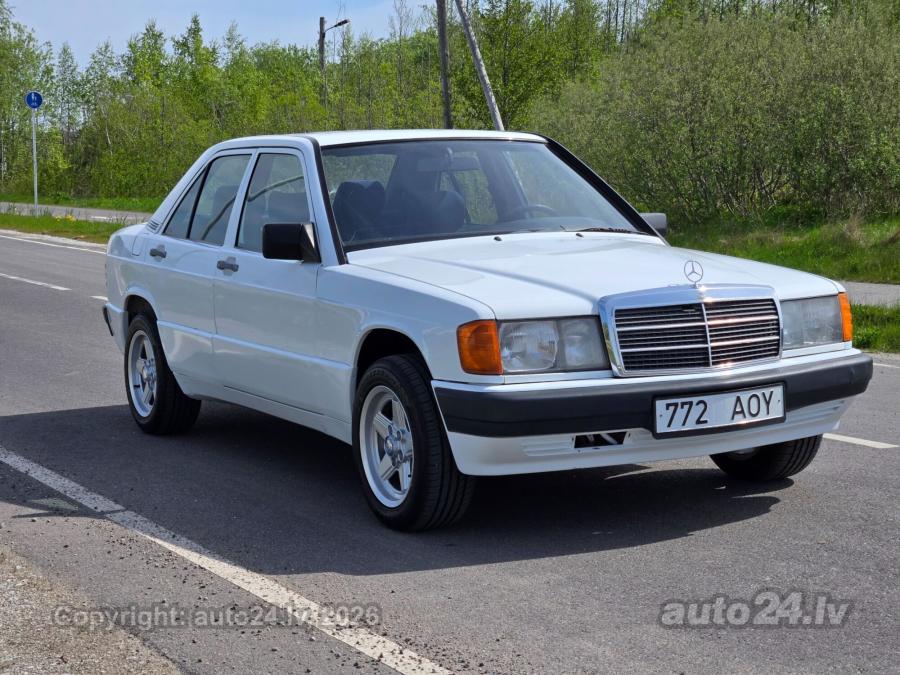 Balts Mercedes-Benz 190 1990 Tallina, ar dzinēja tilpumu 2.00 L un nobraukumu 240 tūkst. km par 4800 €, foto 4 vietnē AUTOMOTO.COM.LV