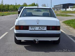 Balts Mercedes-Benz 190 1990 Tallina, ar dzinēja tilpumu 2.00 L un nobraukumu 240 tūkst. km par 4800 €, foto 7 vietnē AUTOMOTO.COM.LV