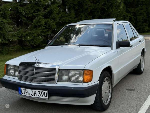 Мерседес 190 1990 в Мажейкяй на AUTOMOTO.COM.LV Белый Мерседес 190 1990 в Мажейкяй, объемом двигателя 2.00 л и пробегом 250 тыс. км за 4850 €, фото 1 на AUTOMOTO.COM.LV
