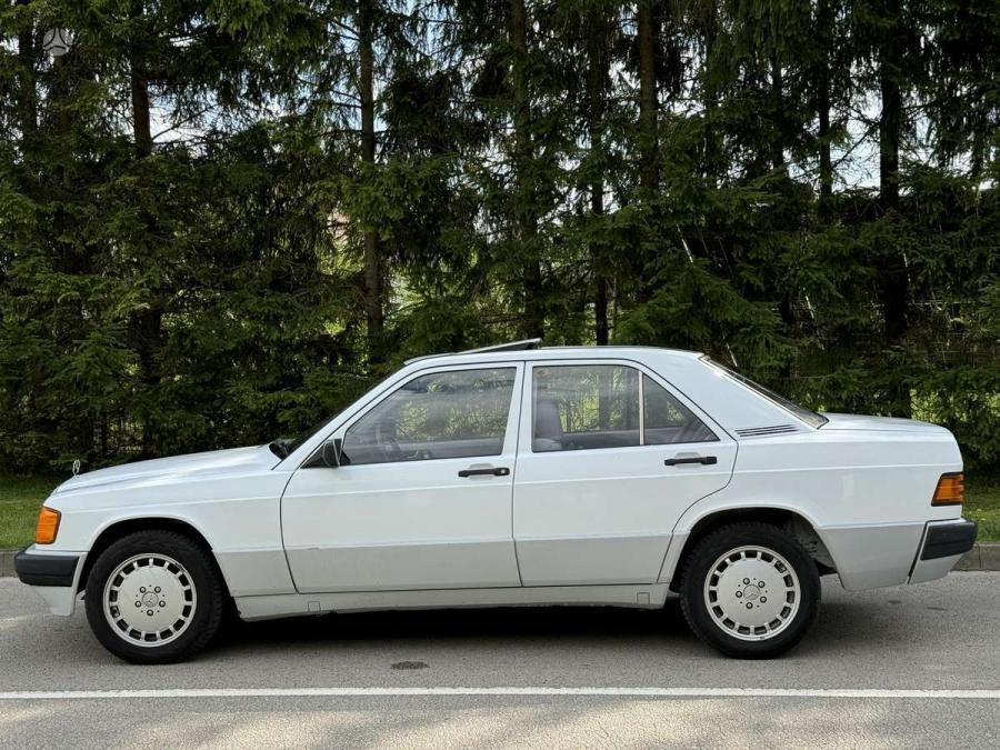 Белый Мерседес 190 1990 в Мажейкяй, объемом двигателя 2.00 л и пробегом 250 тыс. км за 4850 €, фото 13 на AUTOMOTO.COM.LV
