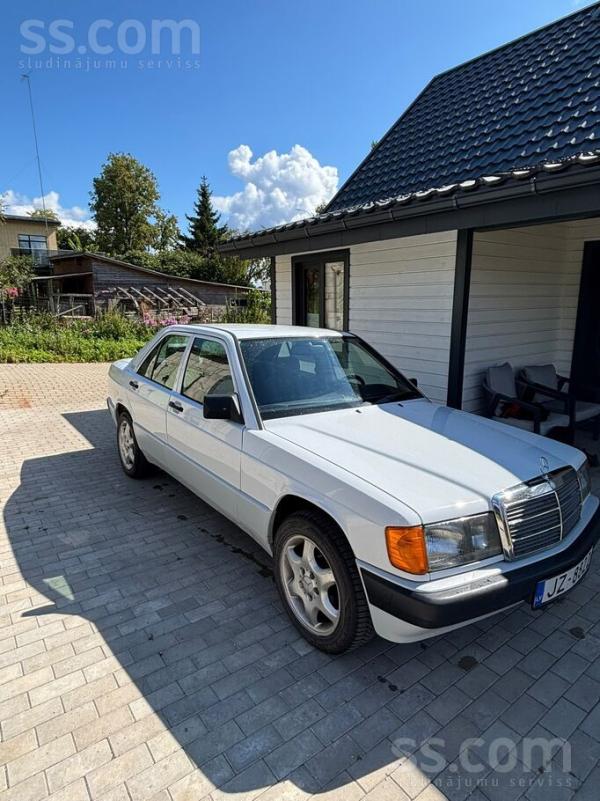 Balts Mercedes-Benz 190 1991 Jelgava, ar dzinēja tilpumu 1.90 L un nobraukumu 167 tūkst. km par 10000 €, foto 3 vietnē AUTOMOTO.COM.LV