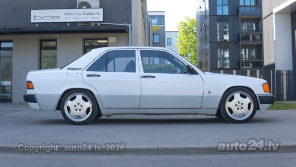 Balts Mercedes-Benz 190 1992 Tallina, ar dzinēja tilpumu 1.80 L un nobraukumu 321 tūkst. km par 4990 €, foto 2 vietnē AUTOMOTO.COM.LV