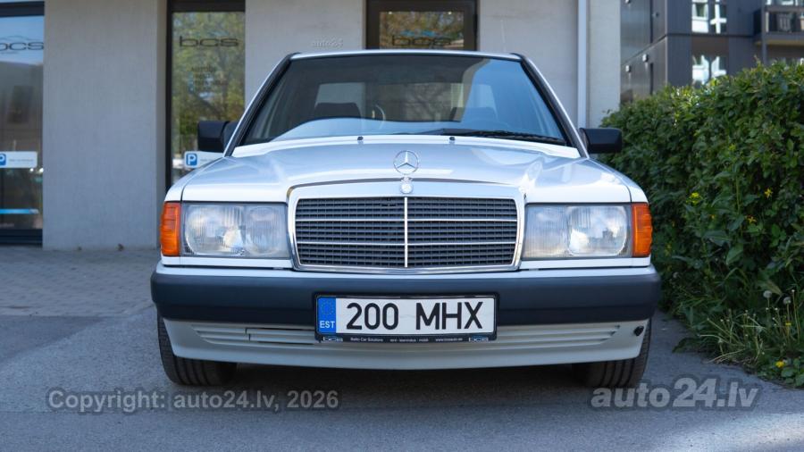 White Mercedes-Benz 190 1992 in Tallinn, with an engine capacity of 1.80 L and mileage of 321 thousand km for 4990 €, photo 4 on AUTOMOTO.COM.LV
