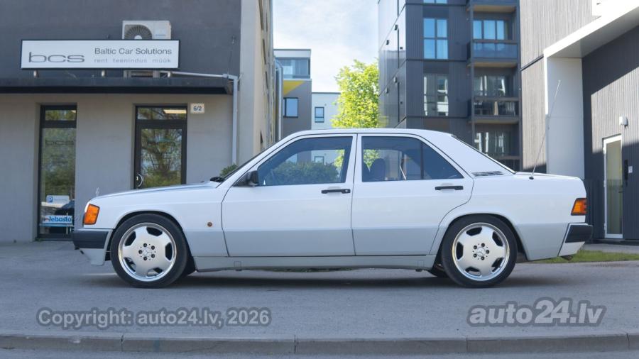 White Mercedes-Benz 190 1992 in Tallinn, with an engine capacity of 1.80 L and mileage of 321 thousand km for 4990 €, photo 6 on AUTOMOTO.COM.LV