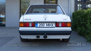 White Mercedes-Benz 190 1992 in Tallinn, with an engine capacity of 1.80 L and mileage of 321 thousand km for 4990 €, photo 7 on AUTOMOTO.COM.LV