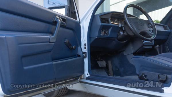 Balts Mercedes-Benz 190 1992 Tallina, ar dzinēja tilpumu 1.80 L un nobraukumu 321 tūkst. km par 4990 €, foto 7 vietnē AUTOMOTO.COM.LV
