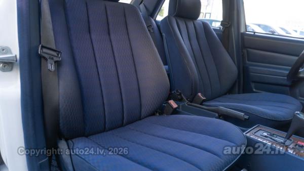Balts Mercedes-Benz 190 1992 Tallina, ar dzinēja tilpumu 1.80 L un nobraukumu 321 tūkst. km par 4990 €, foto 10 vietnē AUTOMOTO.COM.LV