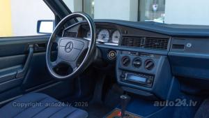 White Mercedes-Benz 190 1992 in Tallinn, with an engine capacity of 1.80 L and mileage of 321 thousand km for 4990 €, photo 15 on AUTOMOTO.COM.LV