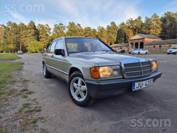 Yellow Mercedes-Benz 190 1986 in Riga, with an engine capacity of 2.00 L and mileage of 280 thousand km for 1500 €, photo 3 on AUTOMOTO.COM.LV