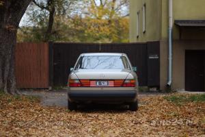 Smilšu krāsa Mercedes-Benz 200 1986 Tallina, ar dzinēja tilpumu 2.00 L un nobraukumu 158 tūkst. km par 11900 €, foto 5 vietnē AUTOMOTO.COM.LV