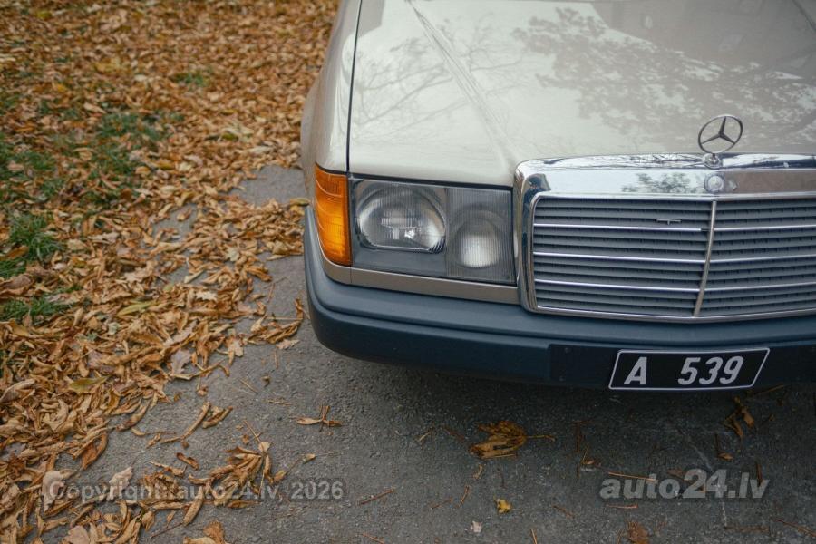Smilšu krāsa Mercedes-Benz 200 1986 Tallina, ar dzinēja tilpumu 2.00 L un nobraukumu 158 tūkst. km par 11900 €, foto 9 vietnē AUTOMOTO.COM.LV