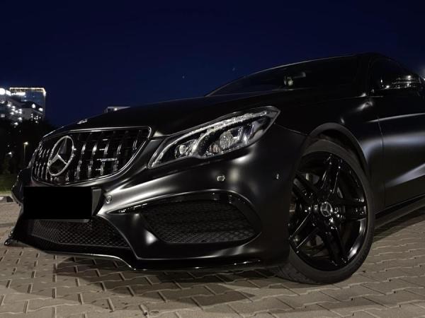 Mercedes-Benz 200 2010 Rīga vietnē Melns Mercedes-Benz 200 2010 Rīga, ar dzinēja tilpumu 2.50 L un nobraukumu 123 tūkst. km par 12888 €, foto 1 vietnē AUTOMOTO.COM.LV
