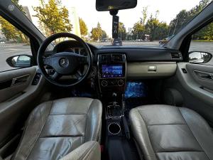 Black Mercedes-Benz 200 2006 in Kedainiai, with an engine capacity of 2.04 L and mileage of 316 thousand km for 1000 €, photo 9 on AUTOMOTO.COM.LV