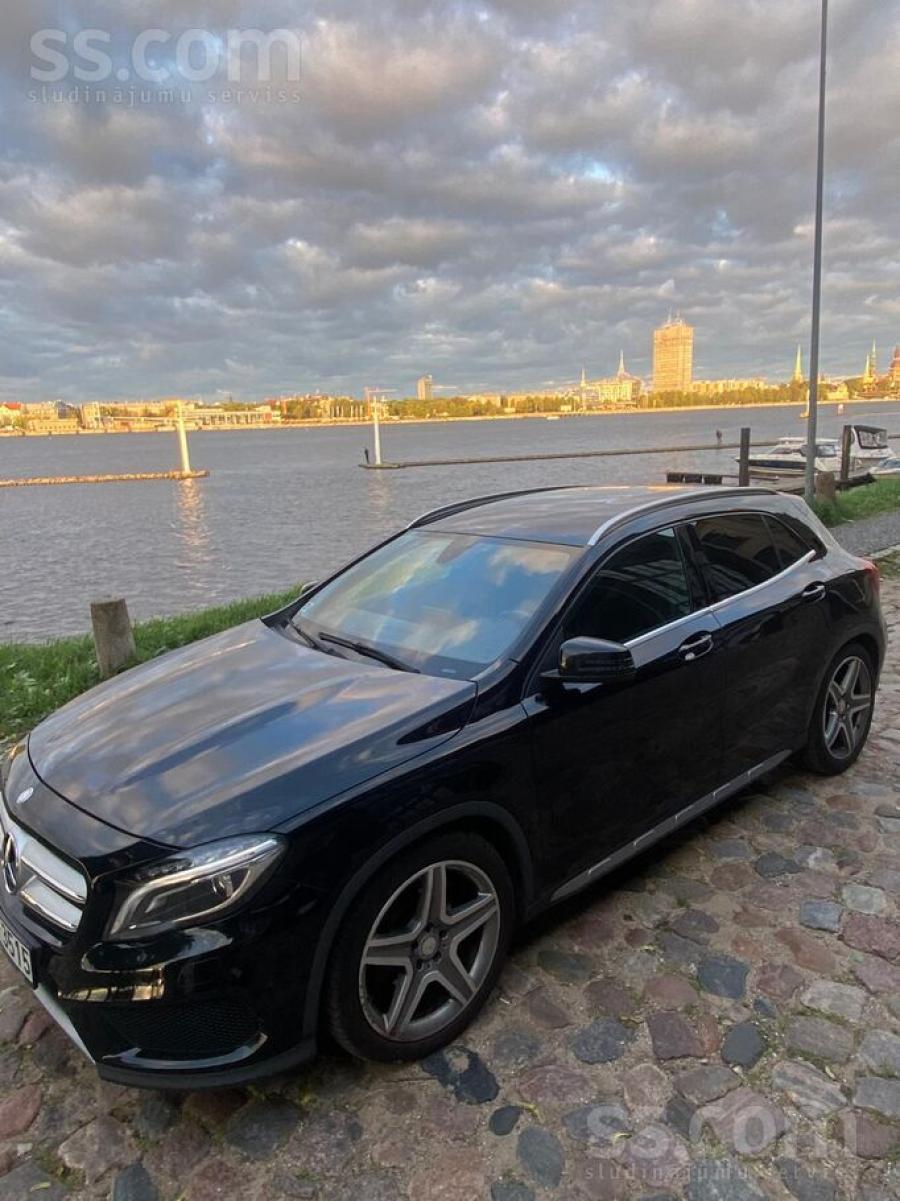 Black Mercedes-Benz 200 2017 in Riga, with an engine capacity of 2.10 L and mileage of 244 thousand km for 12100 €, photo 7 on AUTOMOTO.COM.LV