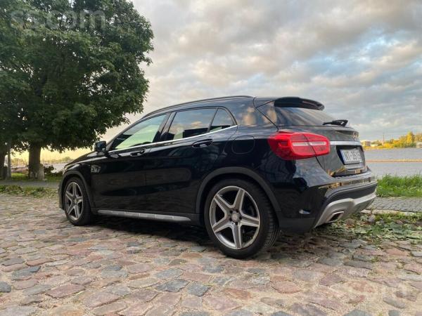 Black Mercedes-Benz 200 2017 in Riga, with an engine capacity of 2.10 L and mileage of 244 thousand km for 11500 €, photo 2 on AUTOMOTO.COM.LV