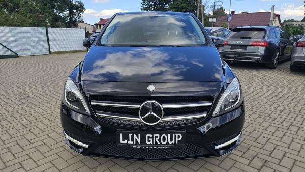 Black Mercedes-Benz 200 2012 in Prienai, with an engine capacity of 1.80 L and mileage of 238 thousand km for 7500 €, photo 2 on AUTOMOTO.COM.LV