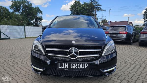 Black Mercedes-Benz 200 2012 in Prienai, with an engine capacity of 1.80 L and mileage of 238 thousand km for 7500 €, photo 9 on AUTOMOTO.COM.LV