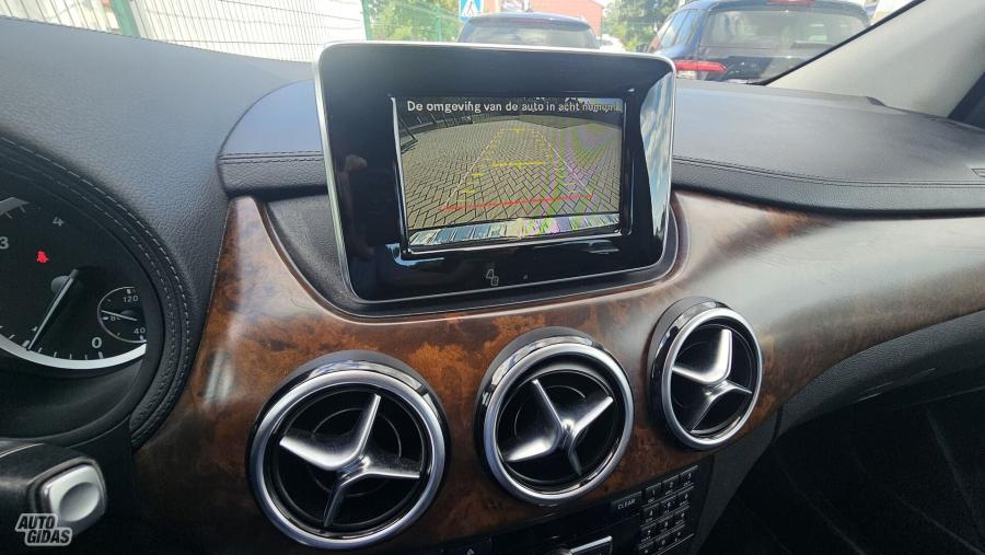Black Mercedes-Benz 200 2012 in Prienai, with an engine capacity of 1.80 L and mileage of 238 thousand km for 7500 €, photo 15 on AUTOMOTO.COM.LV