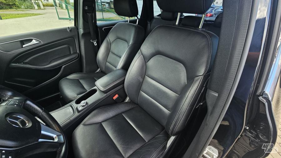 Black Mercedes-Benz 200 2012 in Prienai, with an engine capacity of 1.80 L and mileage of 238 thousand km for 7500 €, photo 16 on AUTOMOTO.COM.LV