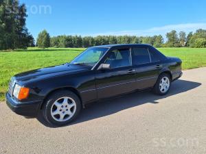 Melns Mercedes-Benz 200 1990 Rīga, ar dzinēja tilpumu 2.00 L un nobraukumu 0 tūkst. km par 3200 €, foto 3 vietnē AUTOMOTO.COM.LV