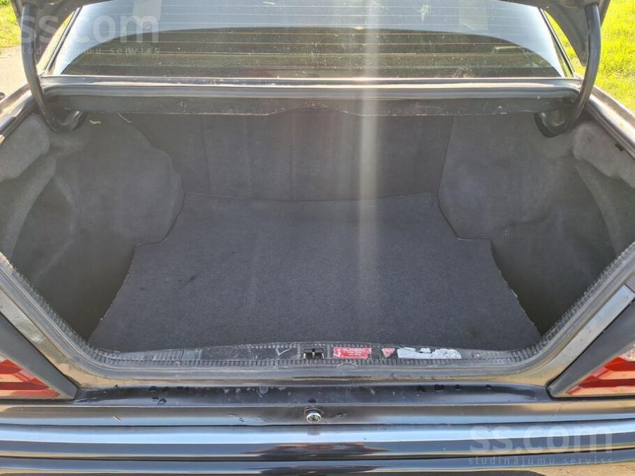 Melns Mercedes-Benz 200 1990 Rīga, ar dzinēja tilpumu 2.00 L un nobraukumu 0 tūkst. km par 3200 €, foto 11 vietnē AUTOMOTO.COM.LV