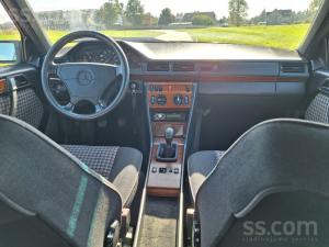 Melns Mercedes-Benz 200 1990 Rīga, ar dzinēja tilpumu 2.00 L un nobraukumu 0 tūkst. km par 3200 €, foto 16 vietnē AUTOMOTO.COM.LV