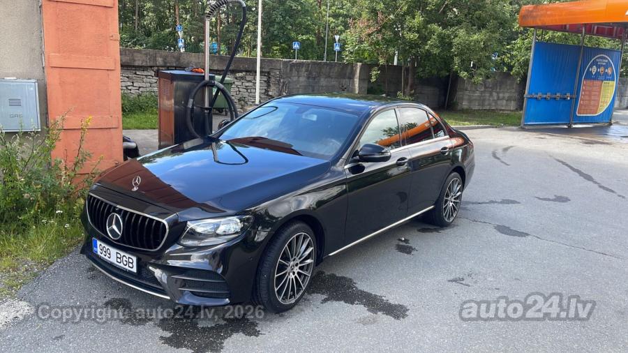 Melns Mercedes-Benz 200 2017 Tallina, ar dzinēja tilpumu 2.00 L un nobraukumu 170 tūkst. km par 14999 €, foto 1 vietnē AUTOMOTO.COM.LV