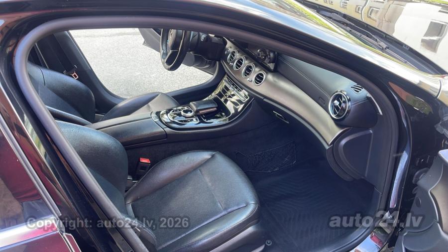 Melns Mercedes-Benz 200 2017 Tallina, ar dzinēja tilpumu 2.00 L un nobraukumu 170 tūkst. km par 14999 €, foto 7 vietnē AUTOMOTO.COM.LV