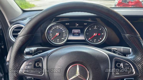 Black Mercedes-Benz 200 2017 in Tallinn, with an engine capacity of 2.00 L and mileage of 170 thousand km for 14999 €, photo 8 on AUTOMOTO.COM.LV