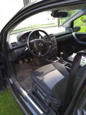 Melns Mercedes-Benz 200 2005 Tallina, ar dzinēja tilpumu 2.00 L un nobraukumu 341 tūkst. km par 750 €, foto 4 vietnē AUTOMOTO.COM.LV