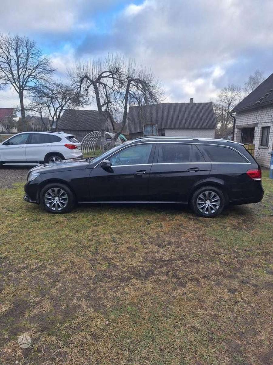 Black Mercedes-Benz 200 2014 in Sakiai, with an engine capacity of 2.00 L and mileage of 300 thousand km for 1 €, photo 17 on AUTOMOTO.COM.LV