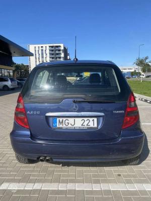 Blue Mercedes-Benz 200 2006 in Kaunas, with an engine capacity of 2.04 L and mileage of 196 thousand km for 1100 €, photo 5 on AUTOMOTO.COM.LV