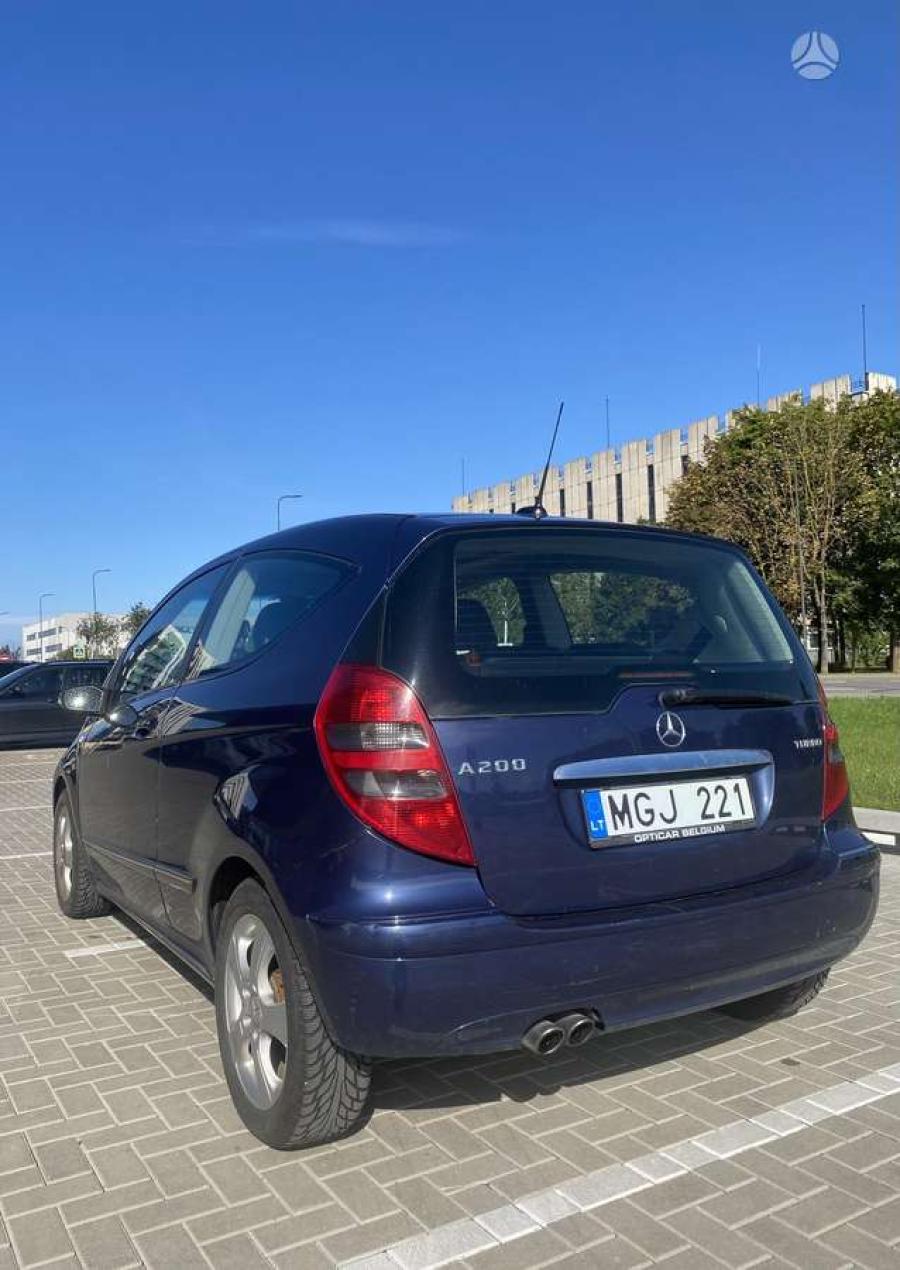 Blue Mercedes-Benz 200 2006 in Kaunas, with an engine capacity of 2.04 L and mileage of 196 thousand km for 1100 €, photo 6 on AUTOMOTO.COM.LV