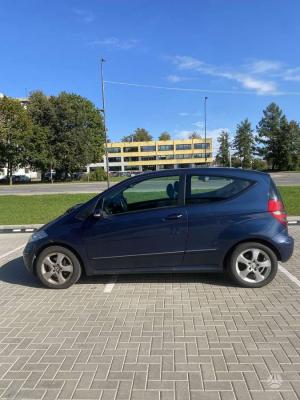 Blue Mercedes-Benz 200 2006 in Kaunas, with an engine capacity of 2.04 L and mileage of 196 thousand km for 1100 €, photo 7 on AUTOMOTO.COM.LV