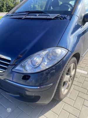 Blue Mercedes-Benz 200 2006 in Kaunas, with an engine capacity of 2.04 L and mileage of 196 thousand km for 1100 €, photo 8 on AUTOMOTO.COM.LV