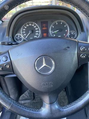 Blue Mercedes-Benz 200 2006 in Kaunas, with an engine capacity of 2.04 L and mileage of 196 thousand km for 1100 €, photo 14 on AUTOMOTO.COM.LV