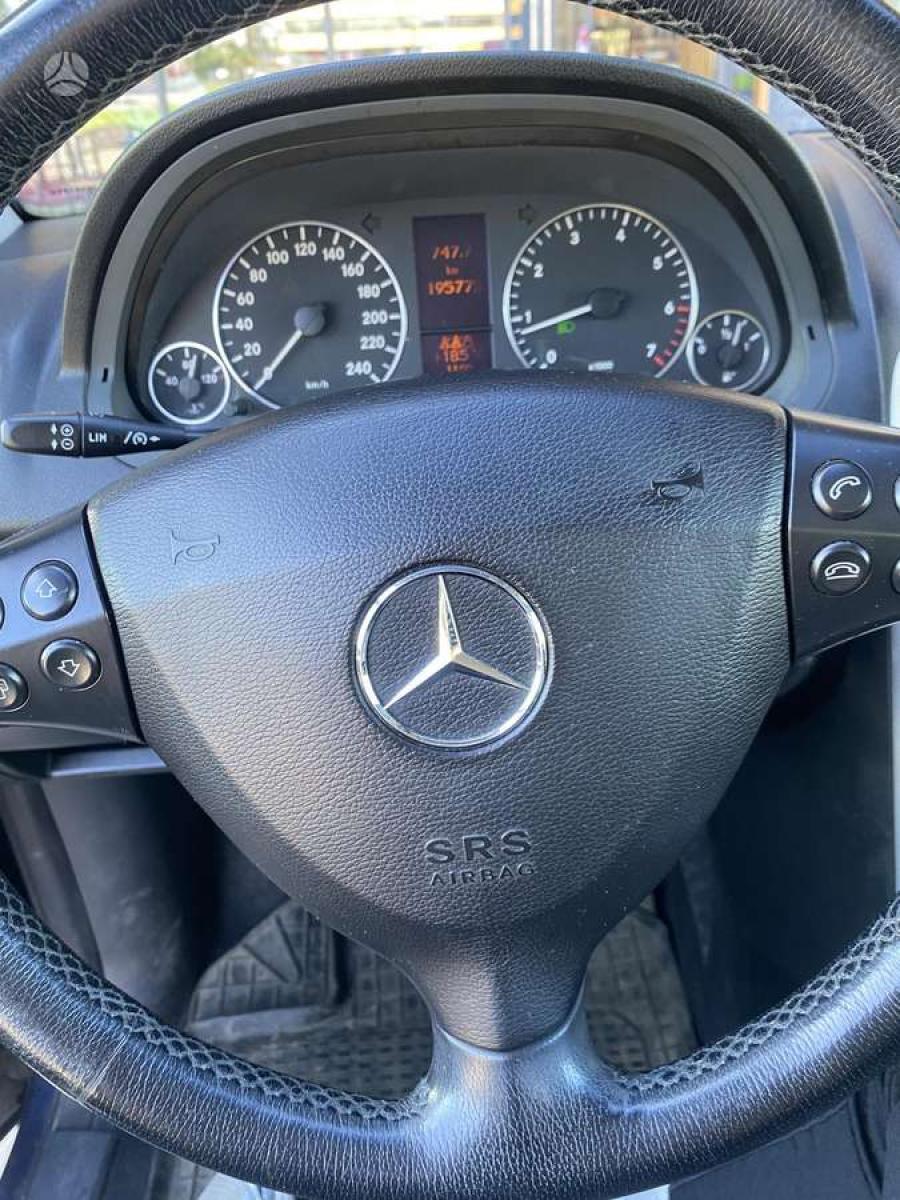Blue Mercedes-Benz 200 2006 in Kaunas, with an engine capacity of 2.04 L and mileage of 196 thousand km for 1100 €, photo 14 on AUTOMOTO.COM.LV