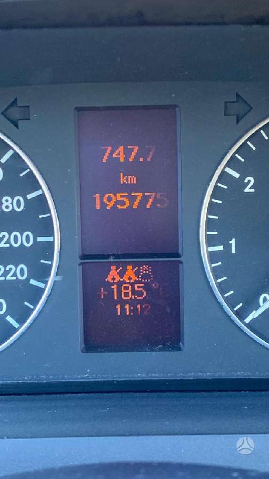 Blue Mercedes-Benz 200 2006 in Kaunas, with an engine capacity of 2.04 L and mileage of 196 thousand km for 1100 €, photo 16 on AUTOMOTO.COM.LV