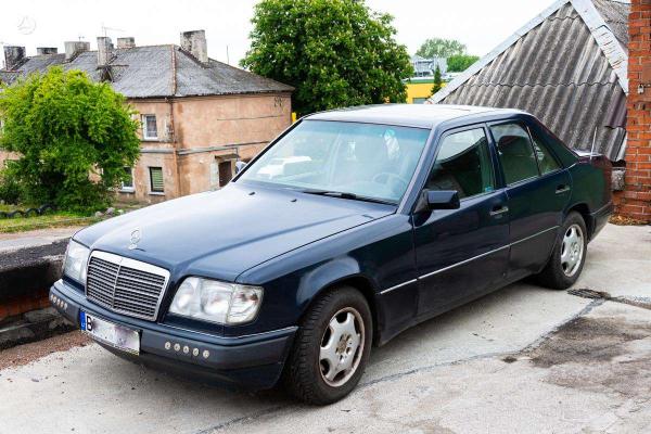 Zils Mercedes-Benz 200 1994 Klaipėda, ar dzinēja tilpumu 2.00 L un nobraukumu 475 tūkst. km par 1700 €, foto 1 vietnē AUTOMOTO.COM.LV