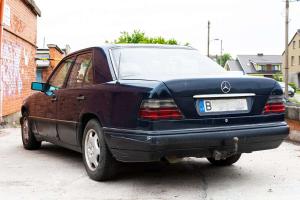 Zils Mercedes-Benz 200 1994 Klaipėda, ar dzinēja tilpumu 2.00 L un nobraukumu 475 tūkst. km par 1700 €, foto 2 vietnē AUTOMOTO.COM.LV