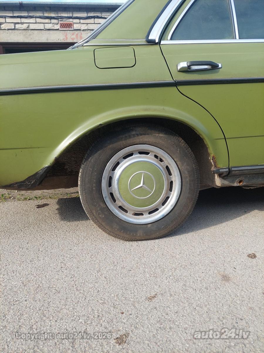 Zaļš Mercedes-Benz 200 1980 Rīga, ar dzinēja tilpumu 2.00 L un nobraukumu 186 tūkst. km par 2700 €, foto 9 vietnē AUTOMOTO.COM.LV